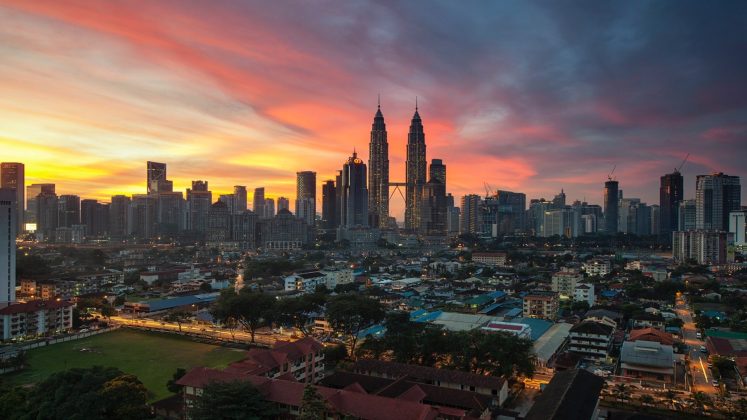 6 Amazing Skyscraper Zoom Backgrounds You Need to Try